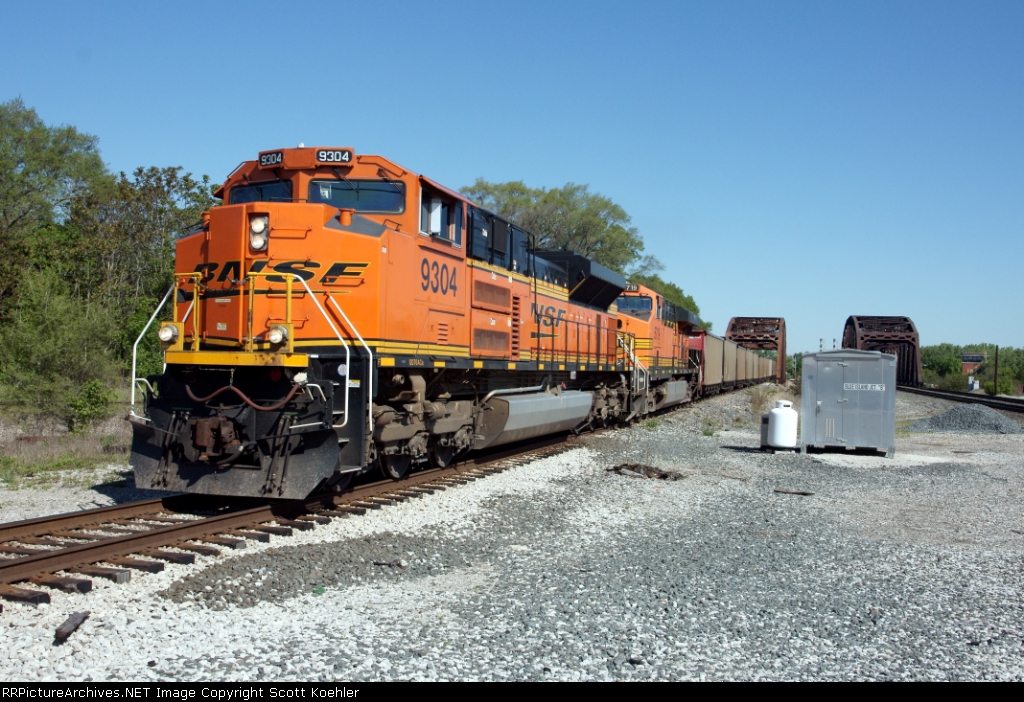 BNSF 9304